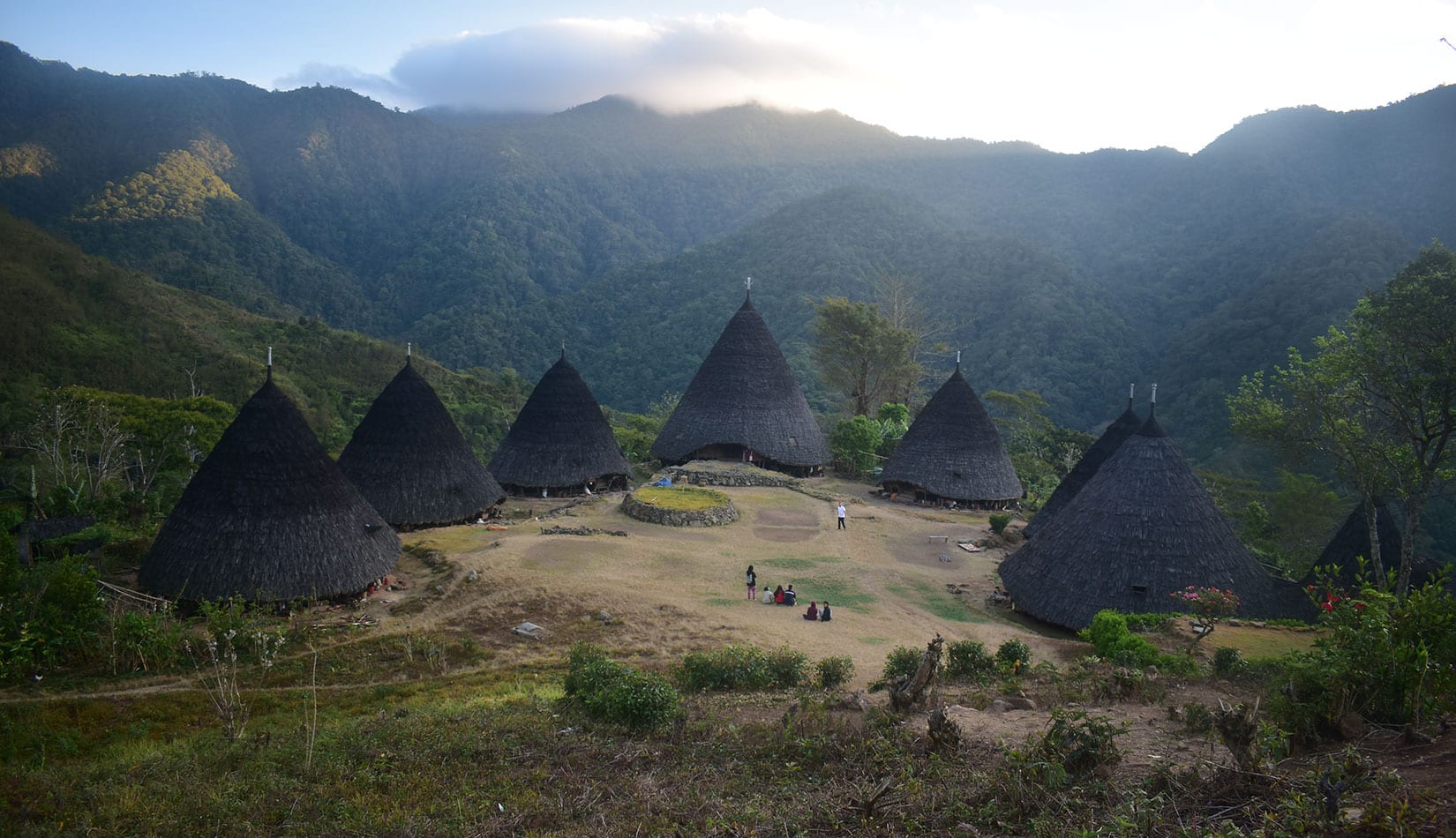 Wae Rebo Tour and Komodo Island